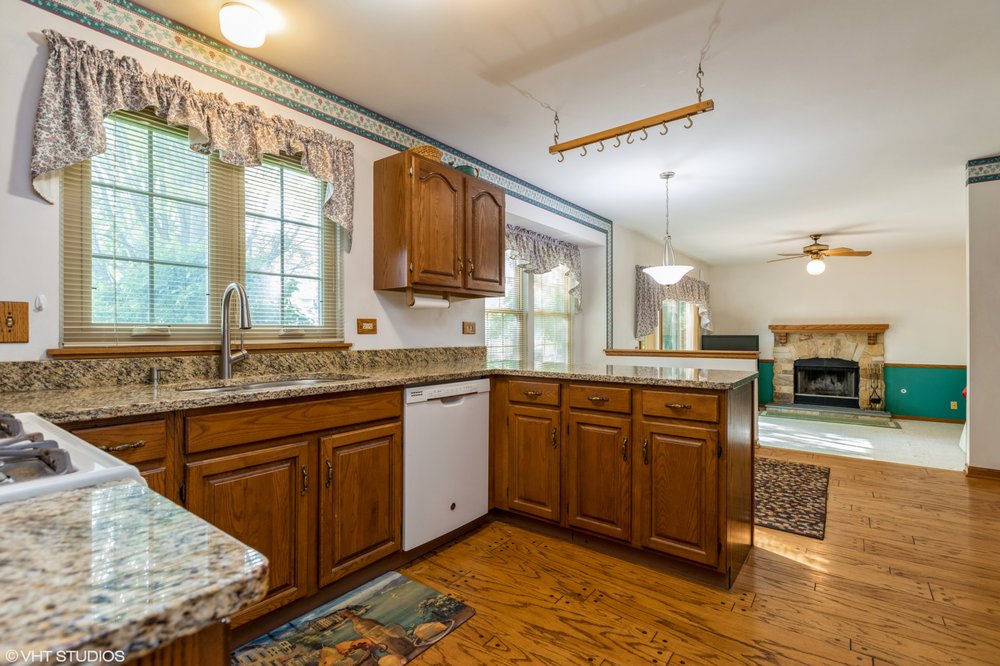 AMY DION - BAIRD & WARNER - Updated April 2025 - 21 Photos - 230 W ...