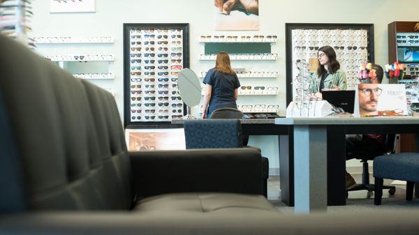 TRIANGLE VISIONS OPTOMETRY - Updated December 2025 - 17 Photos - 3460 ...