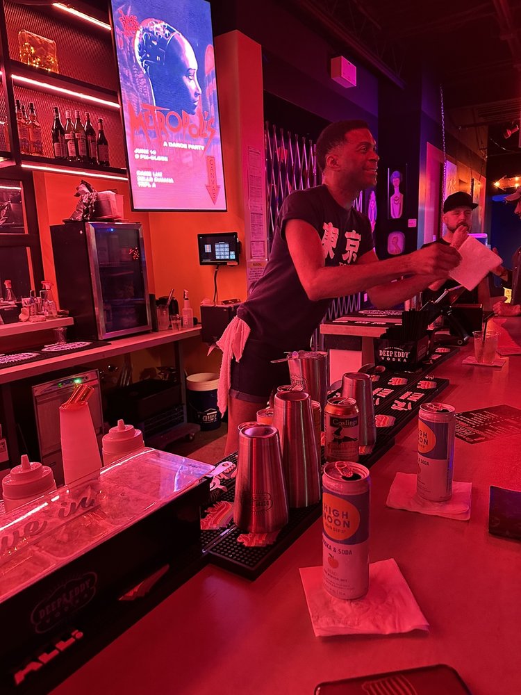 CANVAS LOUNGE - Updated December 2025 - 39 Photos & 82 Reviews - 1105 ...