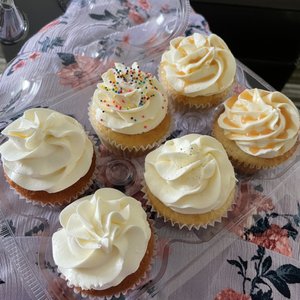 CUPCAKE JUNKIE - 438 Photos & 63 Reviews - Baton Rouge, Louisiana ...