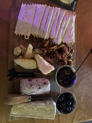 THE BURROW - Updated March 2025 - 38 Photos & 10 Reviews - 17171 ...