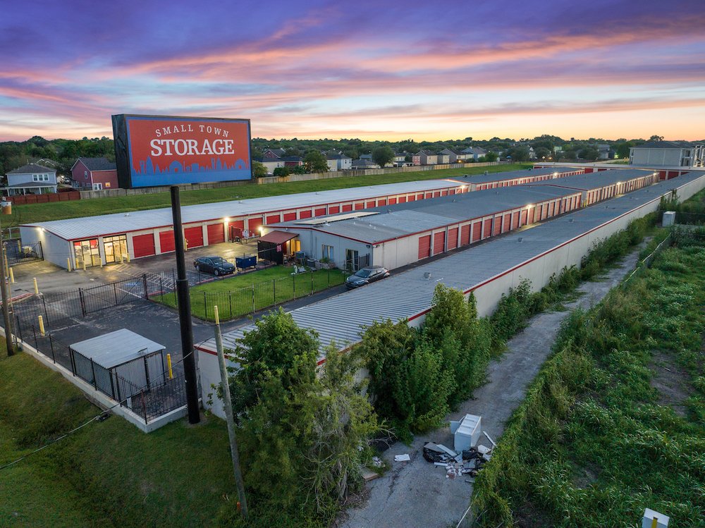 SMALL TOWN STORAGE - Updated July 2025 - 13 Photos - 9900 Rowlett Rd ...