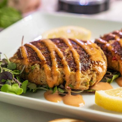 SWIGZZ RESTAURANT AND LOUNGE - Updated August 2025 - 65 Photos & 31 ...