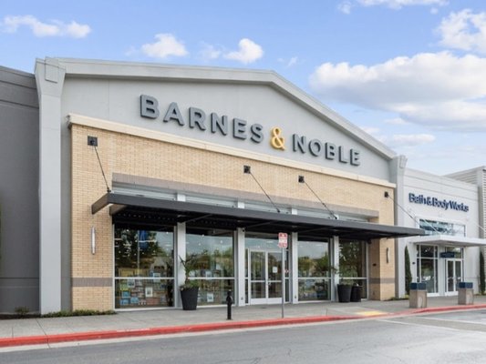 BARNES & NOBLE - Updated March 2025 - 9963 NE Cascades Pkwy, Portland ...