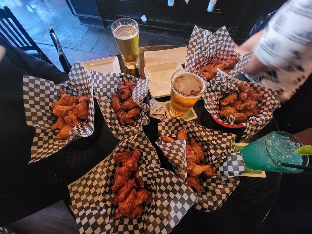 THE PINT PUBLIC HOUSE - 174 Photos & 268 Reviews - 455 Abbott Street ...