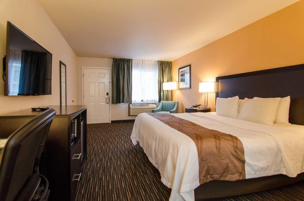 COTTAGE GROVE INN - Updated December 2025 - 52 Photos & 37 Reviews ...