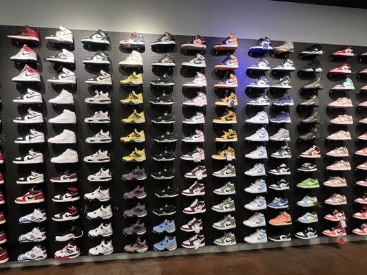 ONYX SHOE STORE - Updated June 2026 - 11 Photos - 29300 Hempstead Rd ...
