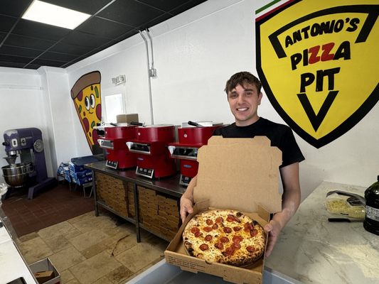 ANTONIO’S PIZZA PIT - Updated August 2025 - 16 Reviews - 3700 N ...