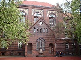 GYMNASIUM STEGLITZ - Heesestr. 15, Berlin, Germany - Middle Schools ...