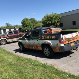 3 LEGGED PIG BBQ - Updated May 2025 - 89 Photos & 140 Reviews - 3415 ...