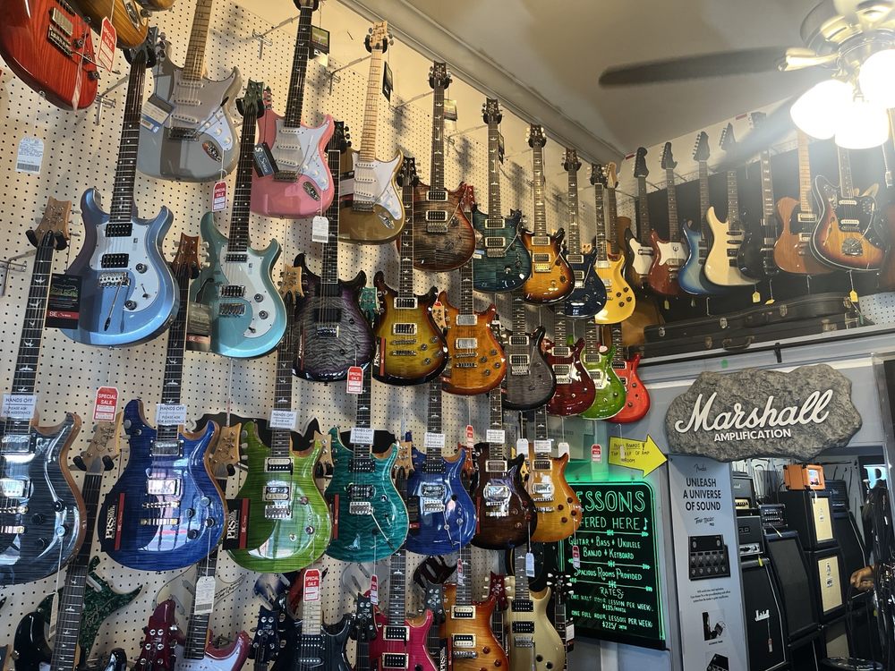 LIGHTNING JOE’S GUITAR HEAVEN - Updated September 2025 - 38 Photos & 97 ...