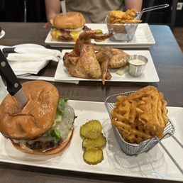 DA BURGER WING HUB - Updated March 2025 - 384 Photos & 146 Reviews - 93 ...