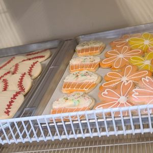 MICHELLE’S - 212 Photos & 332 Reviews - 615 Tennessee St, Redlands ...