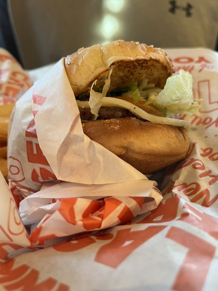 RED ROBIN GOURMET BURGERS AND BREWS - 160 Photos & 241 Reviews - 14551 ...