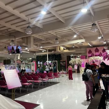 MODA 2000 - Updated September 2025 - 410 Photos & 230 Reviews - 845 N ...