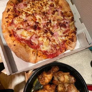 CHRISTIAN’S PIZZA - 89 Photos & 185 Reviews - 118 W Main St ...