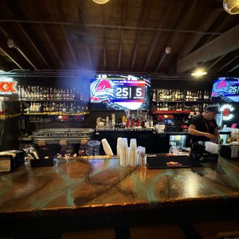 ROADRUNNER RESORT FLOATING DOCK BAR - Updated February 2025 - 48 Photos ...