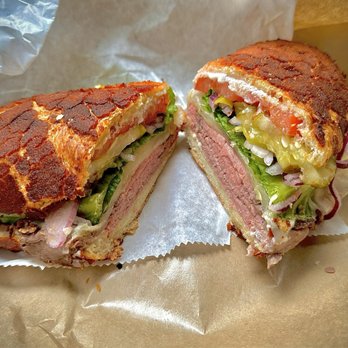 GUS’S COMMUNITY MARKET - Updated December 2024 - 185 Photos & 158 ...