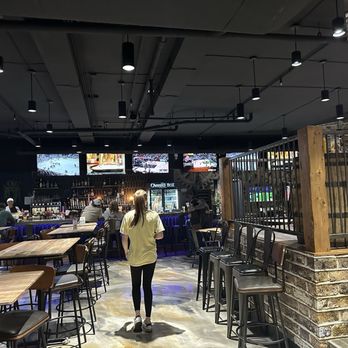 THE OWNERS BOX SPORTS BAR & GRILL - Updated December 2024 - 33 Photos & 43 Reviews - 9757 Market ...