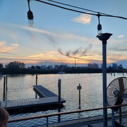 ISLAND WAY GRILL - Updated January 2026 - 1069 Photos & 1072 Reviews ...