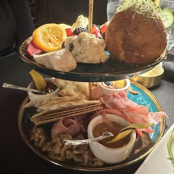 DRAFT GASTROPUB - Updated January 2026 - 207 Photos & 187 Reviews - 664 ...