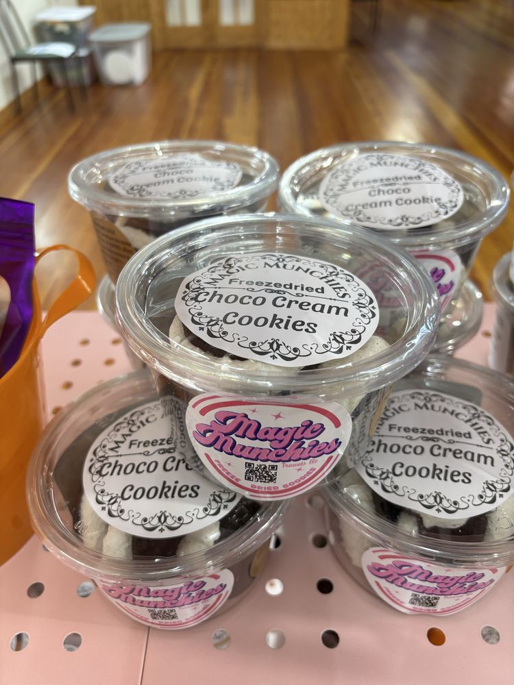 MAGIC MUNCHIES - Updated November 2025 - 12 Photos - Elkhart, Indiana ...