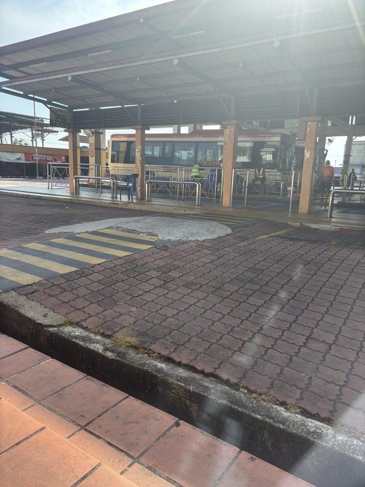 WELD QUAY BUS TERMINAL - Updated June 2025 - 19-24, Pengkalan Weld ...