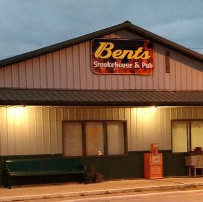 BENT’S SMOKEHOUSE & PUB - Updated December 2025 - 20 Photos - 100 Main ...