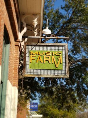 MUSIC FARM - 56 Photos & 73 Reviews - Music Venues - 32 Ann St ...