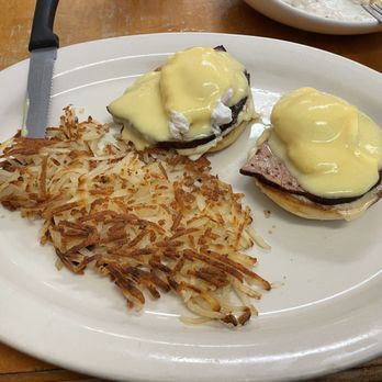 COUNTRY FOODLY - Updated October 2025 - 208 Photos & 268 Reviews - 5240 ...