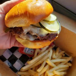 BURGER DIVE - Updated October 2025 - 177 Photos & 132 Reviews - 731 ...