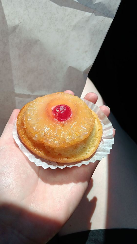 REGINA BAKERY - Updated August 2025 - 18 Reviews - 4025 Harrison Ave ...