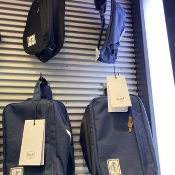 CNN NEWSSTAND - Updated October 2025 - 100 Terminal Dr, Fort Lauderdale ...