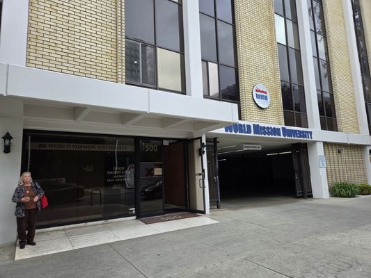 CHINESE CONSULATE GENERAL - Updated December 2025 - 93 Photos & 397 ...