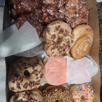OMG DONUTS & BAKERY - Updated January 2026 - 420 Photos & 368 Reviews ...