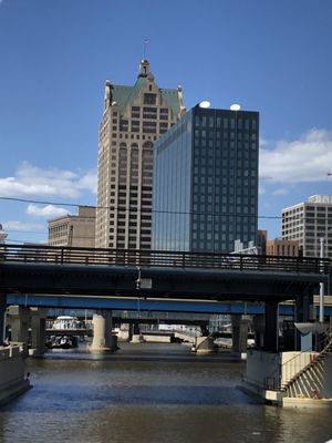 MILWAUKEE BOAT LINE - 107 Photos & 59 Reviews - 101 W Michigan St ...