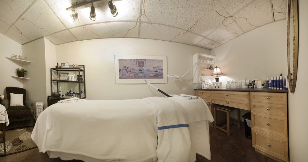ATHENA DAY SPA - Updated December 2025 - 13 Photos - 4317 Hastings St ...