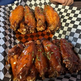 VALLEY WINGS - Updated October 2025 - 348 Photos & 607 Reviews - 15414 ...