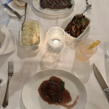 529 WELLINGTON - Updated January 2026 - 22 Photos & 84 Reviews - 529 ...