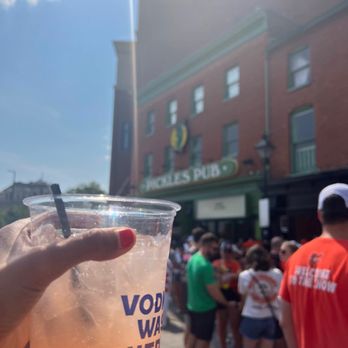 PICKLES PUB - Updated October 2024 - 306 Photos & 438 Reviews - 520 ...