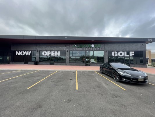 ALBATROSS INDOOR GOLF CENTRE - Updated December 2025 - 105 Portia Dr ...