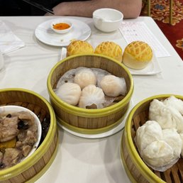 HOUSE OF JOY - 811 Photos & 242 Reviews - 28 Pell St, New York, New ...