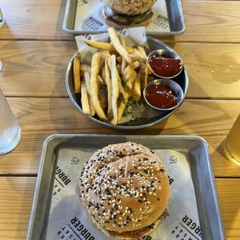 GORDON RAMSAY BURGER - Updated October 2025 - 310 Photos & 209 Reviews ...