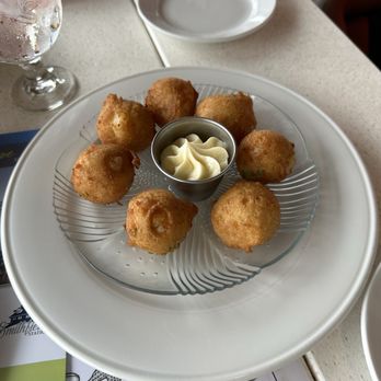 SMITHFIELD STATION WATERFRONT INN RESTAURANT - Updated December 2025 ...