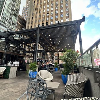 VERSA - Updated January 2026 - 459 Photos & 318 Reviews - 218 W 35th St ...