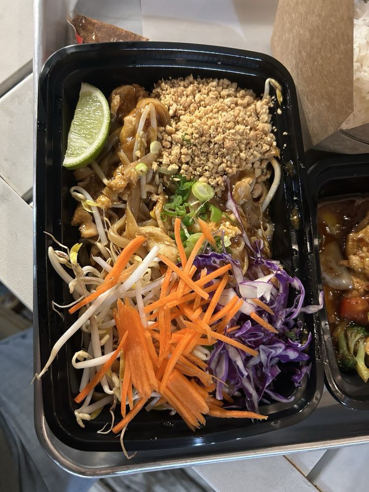 SUE’S THAI CAFE - Updated October 2025 - 50 Photos & 46 Reviews - 2725 ...