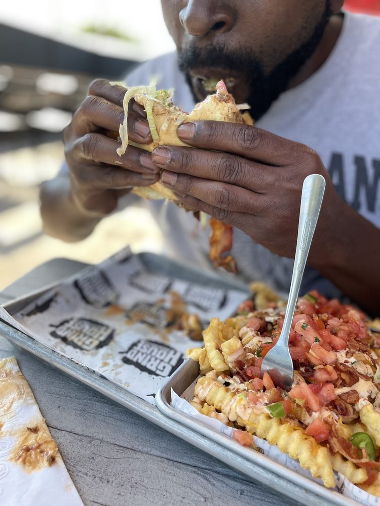 GRINDHOUSE KILLER BURGERS - 403 Photos & 357 Reviews - 433 N McDonough ...