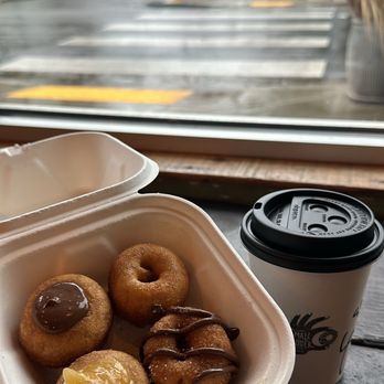 PIP’S ORIGINAL DOUGHNUTS & CHAI - Updated August 2024 - 4738 Photos ...