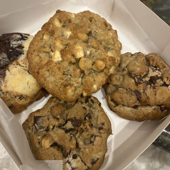 BEVERLY HILLS COOKIES - Updated September 2024 - 325 Photos & 222 ...