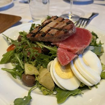 SALUT - Updated October 2025 - 291 Photos & 368 Reviews - 5034 France ...